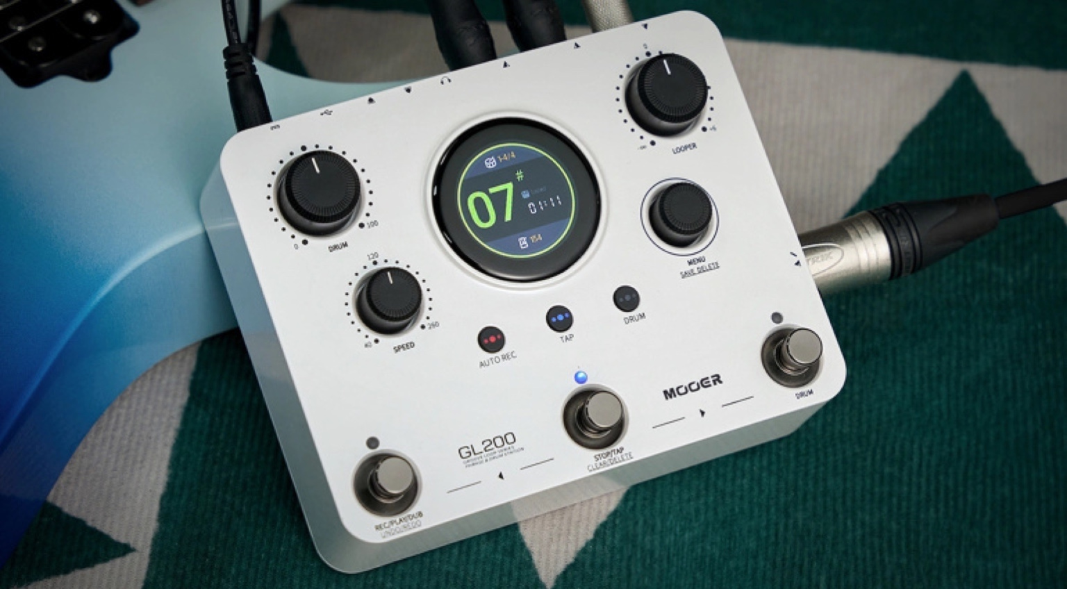 Mooer GL200: AI-Powered Drum Machine & Looper - gearnews.com