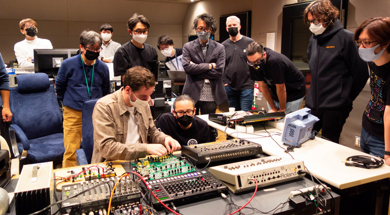 Roland TR-1000: All Hail the Rhythm Terminator - Review - gearnews.com