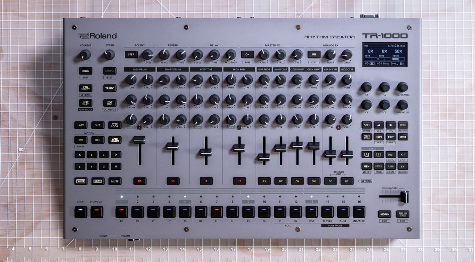 Roland TR-1000: All Hail the Rhythm Terminator - Review - gearnews.com