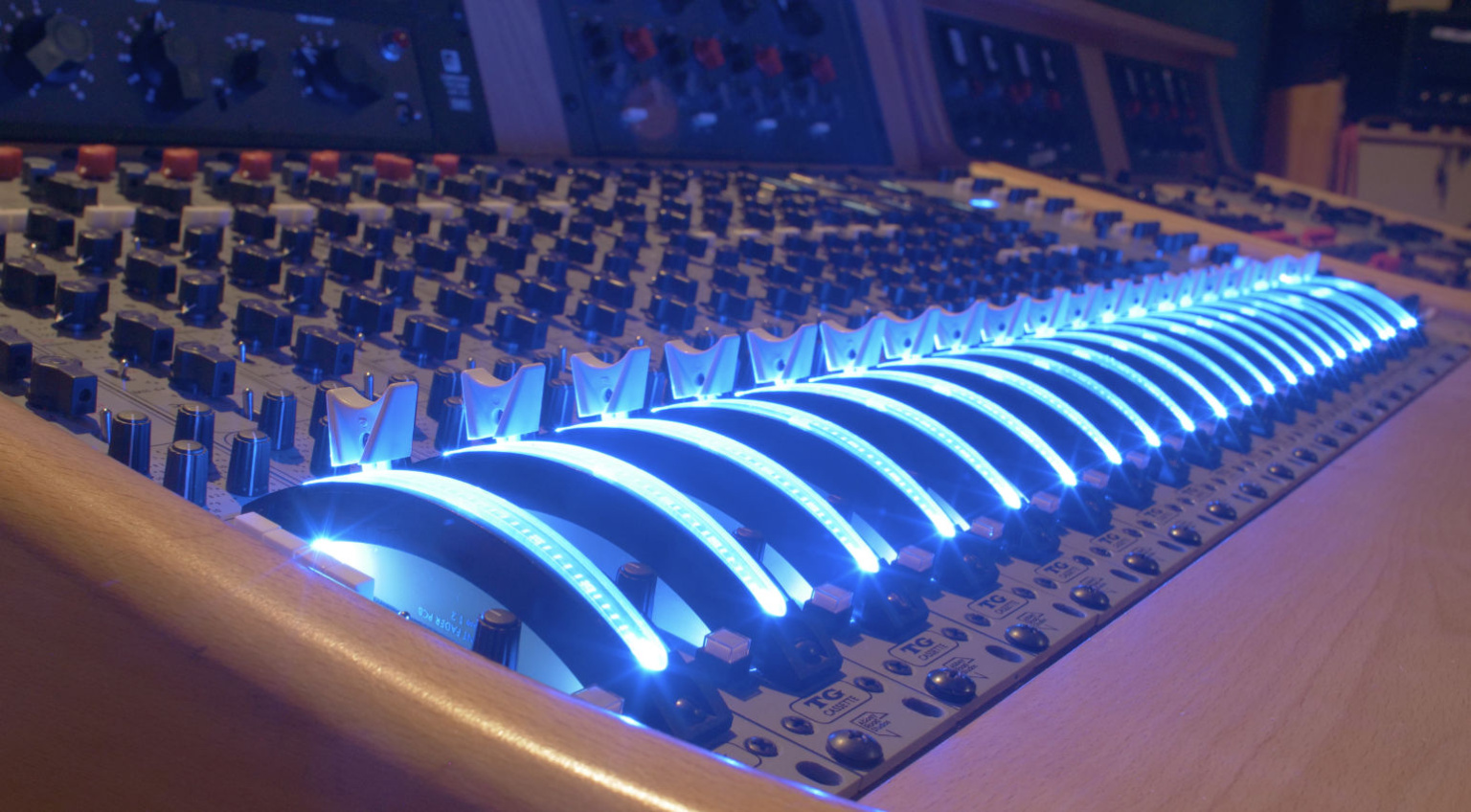 Chandler Limited REDD Mixing System: Mix Like The Beatles - gearnews.com