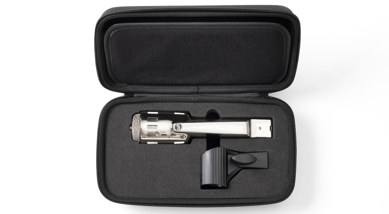 Warm Audio Retro 64: A Recreation of a Pioneering 1950s Dynamic Mic ...