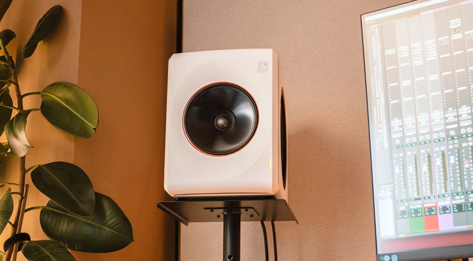 Palmer ORBIT 11: Coaxial 3-Way Studio Monitor - gearnews.com